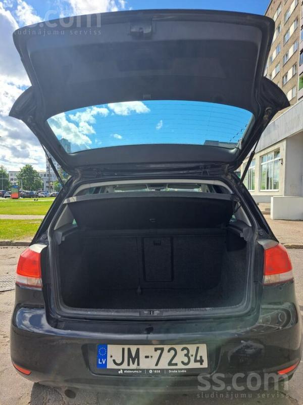 Melns Volkswagen Golf 2011 Rīga, ar dzinēja tilpumu 1.60 L un nobraukumu 316 tūkst. km par 2800 €, foto 6 vietnē AUTOMOTO.COM.LV