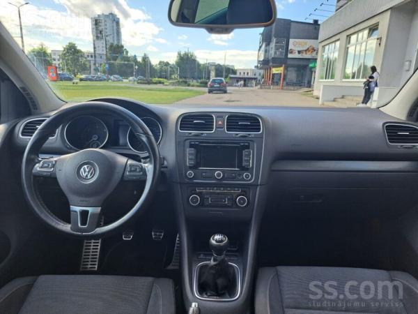 Melns Volkswagen Golf 2011 Rīga, ar dzinēja tilpumu 1.60 L un nobraukumu 316 tūkst. km par 2800 €, foto 8 vietnē AUTOMOTO.COM.LV