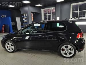 Melns Volkswagen Golf 2011 Cēsis, ar dzinēja tilpumu 2.00 L un nobraukumu 139 tūkst. km par 9450 €, foto 7 vietnē AUTOMOTO.COM.LV