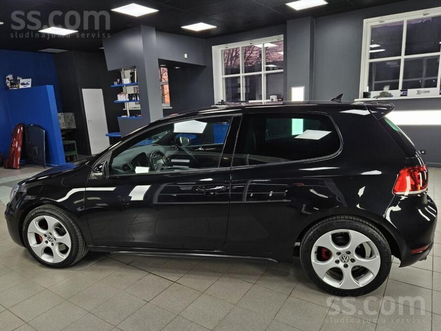 Melns Volkswagen Golf 2011 Cēsis, ar dzinēja tilpumu 2.00 L un nobraukumu 139 tūkst. km par 9450 €, foto 7 vietnē AUTOMOTO.COM.LV
