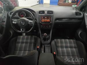 Melns Volkswagen Golf 2011 Cēsis, ar dzinēja tilpumu 2.00 L un nobraukumu 139 tūkst. km par 9450 €, foto 8 vietnē AUTOMOTO.COM.LV