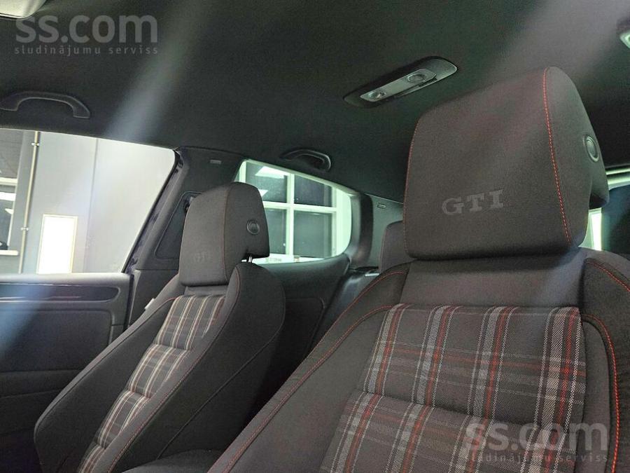 Melns Volkswagen Golf 2011 Cēsis, ar dzinēja tilpumu 2.00 L un nobraukumu 139 tūkst. km par 9450 €, foto 13 vietnē AUTOMOTO.COM.LV