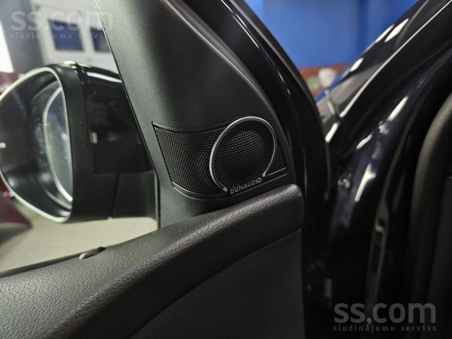 Melns Volkswagen Golf 2011 Cēsis, ar dzinēja tilpumu 2.00 L un nobraukumu 139 tūkst. km par 9450 €, foto 14 vietnē AUTOMOTO.COM.LV