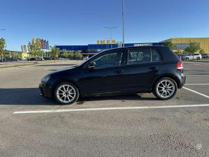 Melns Volkswagen Golf 2011 Viļņa, ar dzinēja tilpumu 1.60 L un nobraukumu 350 tūkst. km par 2200 €, foto 9 vietnē AUTOMOTO.COM.LV