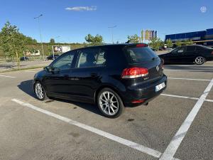 Melns Volkswagen Golf 2011 Viļņa, ar dzinēja tilpumu 1.60 L un nobraukumu 350 tūkst. km par 2200 €, foto 10 vietnē AUTOMOTO.COM.LV