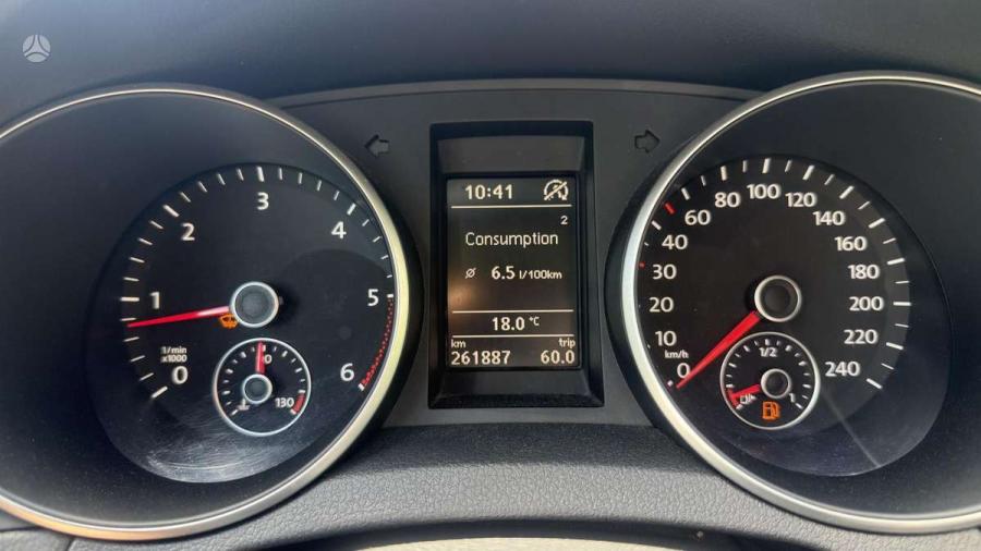 Black Volkswagen Golf 2011 in Kaunas, with an engine capacity of 1.60 L and mileage of 268 thousand km for 4800 €, photo 14 on AUTOMOTO.COM.LV