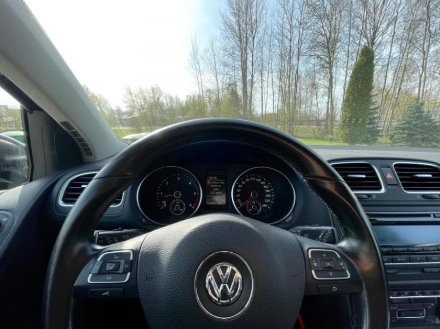 Melns Volkswagen Golf 2011 Rīga, ar dzinēja tilpumu 1.60 L un nobraukumu 0 tūkst. km par 4500 €, foto 12 vietnē AUTOMOTO.COM.LV