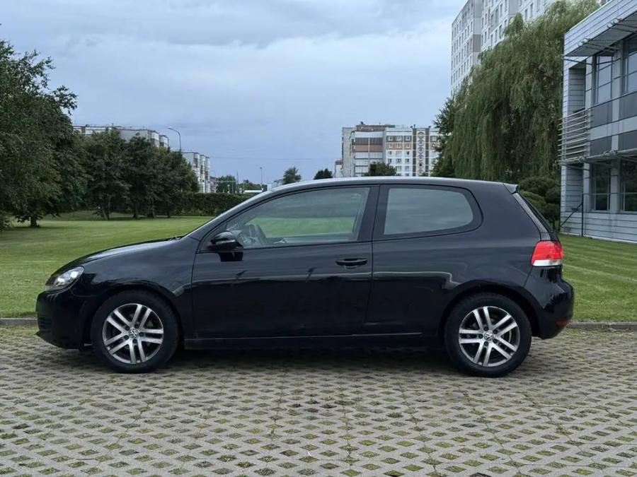 Melns Volkswagen Golf 2011 Rīga, ar dzinēja tilpumu 1.60 L un nobraukumu 258 tūkst. km par 2440 €, foto 3 vietnē AUTOMOTO.COM.LV