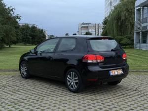 Melns Volkswagen Golf 2011 Rīga, ar dzinēja tilpumu 1.60 L un nobraukumu 258 tūkst. km par 2440 €, foto 4 vietnē AUTOMOTO.COM.LV