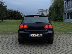 Melns Volkswagen Golf 2011 Rīga, ar dzinēja tilpumu 1.60 L un nobraukumu 258 tūkst. km par 2440 €, foto 5 vietnē AUTOMOTO.COM.LV