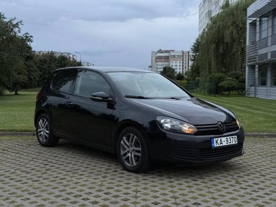 Melns Volkswagen Golf 2011 Rīga, ar dzinēja tilpumu 1.60 L un nobraukumu 258 tūkst. km par 2440 €, foto 8 vietnē AUTOMOTO.COM.LV
