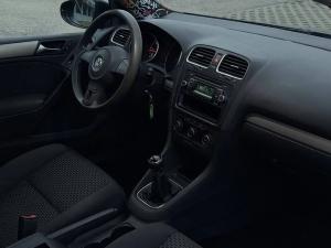 Melns Volkswagen Golf 2011 Rīga, ar dzinēja tilpumu 1.60 L un nobraukumu 258 tūkst. km par 2440 €, foto 12 vietnē AUTOMOTO.COM.LV