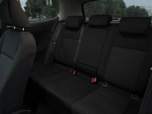 Melns Volkswagen Golf 2011 Rīga, ar dzinēja tilpumu 1.60 L un nobraukumu 258 tūkst. km par 2440 €, foto 19 vietnē AUTOMOTO.COM.LV