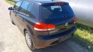 Black Volkswagen Golf 2011 in Kaunas, with an engine capacity of 1.60 L and mileage of 158 thousand km for 3150 €, photo 5 on AUTOMOTO.COM.LV
