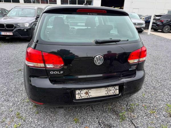 Melns Volkswagen Golf 2011 Kauņa, ar dzinēja tilpumu 1.60 L un nobraukumu 158 tūkst. km par 3150 €, foto 5 vietnē AUTOMOTO.COM.LV