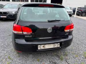 Black Volkswagen Golf 2011 in Kaunas, with an engine capacity of 1.60 L and mileage of 158 thousand km for 3150 €, photo 6 on AUTOMOTO.COM.LV
