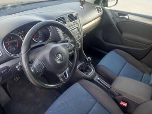 Melns Volkswagen Golf 2011 Panevēža, ar dzinēja tilpumu 1.60 L un nobraukumu 258 tūkst. km par 3850 €, foto 10 vietnē AUTOMOTO.COM.LV