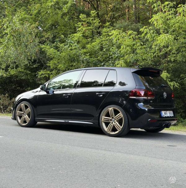 Melns Volkswagen Golf 2011 Viļņa, ar dzinēja tilpumu 1.98 L un nobraukumu 166 tūkst. km par 14600 €, foto 5 vietnē AUTOMOTO.COM.LV