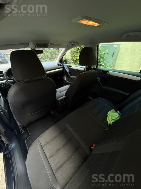 Melns Volkswagen Golf 2011 Rīga, ar dzinēja tilpumu 2.00 L un nobraukumu 288 tūkst. km par 7300 €, foto 9 vietnē AUTOMOTO.COM.LV