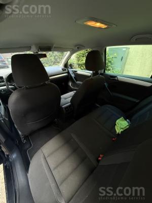 Melns Volkswagen Golf 2011 Rīga, ar dzinēja tilpumu 2.00 L un nobraukumu 288 tūkst. km par 7300 €, foto 10 vietnē AUTOMOTO.COM.LV