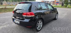 Black Volkswagen Golf 2011 in Valmiera, with an engine capacity of 1.60 L and mileage of 220 thousand km for 4300 €, photo 5 on AUTOMOTO.COM.LV