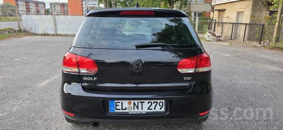 Black Volkswagen Golf 2011 in Valmiera, with an engine capacity of 1.60 L and mileage of 220 thousand km for 4300 €, photo 6 on AUTOMOTO.COM.LV