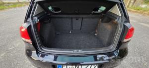 Black Volkswagen Golf 2011 in Valmiera, with an engine capacity of 1.60 L and mileage of 220 thousand km for 4300 €, photo 8 on AUTOMOTO.COM.LV