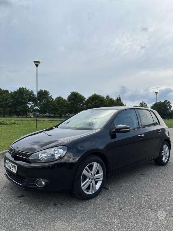 Black Volkswagen Golf 2011 in Birstonas, with an engine capacity of 1.39 L and mileage of 223 thousand km for 3900 €, photo 2 on AUTOMOTO.COM.LV