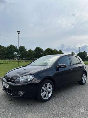 Black Volkswagen Golf 2011 in Birstonas, with an engine capacity of 1.39 L and mileage of 223 thousand km for 3900 €, photo 3 on AUTOMOTO.COM.LV