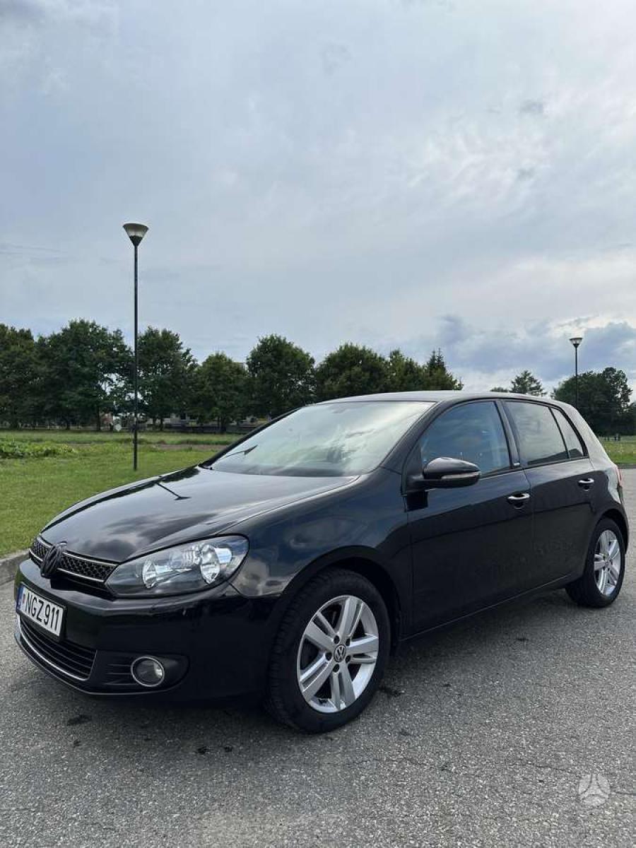 Black Volkswagen Golf 2011 in Birstonas, with an engine capacity of 1.39 L and mileage of 223 thousand km for 3900 €, photo 3 on AUTOMOTO.COM.LV