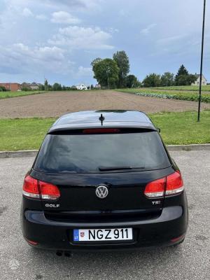 Black Volkswagen Golf 2011 in Birstonas, with an engine capacity of 1.39 L and mileage of 223 thousand km for 3900 €, photo 7 on AUTOMOTO.COM.LV