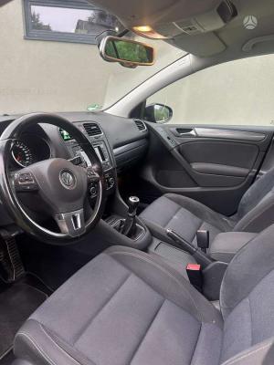 Black Volkswagen Golf 2011 in Birstonas, with an engine capacity of 1.39 L and mileage of 223 thousand km for 3900 €, photo 8 on AUTOMOTO.COM.LV