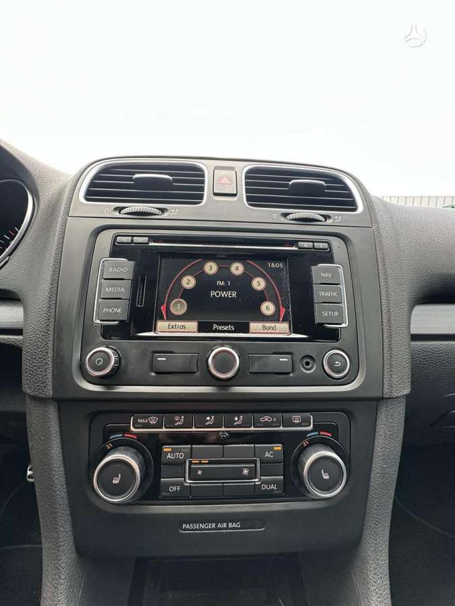 Black Volkswagen Golf 2011 in Birstonas, with an engine capacity of 1.39 L and mileage of 223 thousand km for 3900 €, photo 9 on AUTOMOTO.COM.LV
