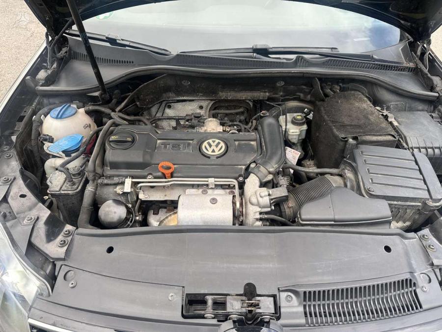 Black Volkswagen Golf 2011 in Birstonas, with an engine capacity of 1.39 L and mileage of 223 thousand km for 3900 €, photo 13 on AUTOMOTO.COM.LV