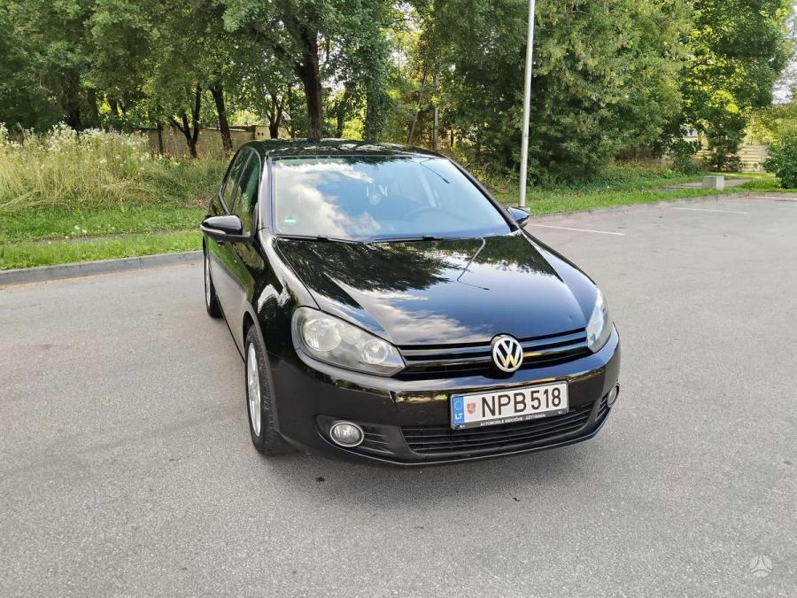 Black Volkswagen Golf 2011 in Kedainiai, with an engine capacity of 1.39 L and mileage of 180 thousand km for 3200 €, photo 1 on AUTOMOTO.COM.LV