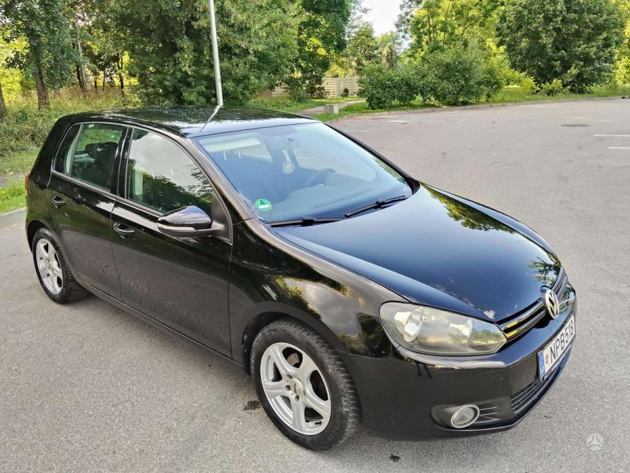 Black Volkswagen Golf 2011 in Kedainiai, with an engine capacity of 1.39 L and mileage of 180 thousand km for 3200 €, photo 5 on AUTOMOTO.COM.LV