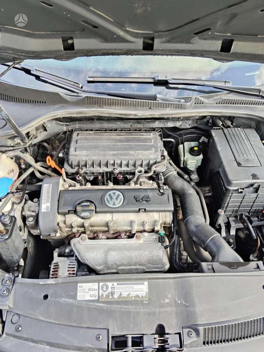 Black Volkswagen Golf 2011 in Kedainiai, with an engine capacity of 1.39 L and mileage of 180 thousand km for 3200 €, photo 15 on AUTOMOTO.COM.LV