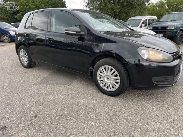 Melns Volkswagen Golf 2011 Viļņa, ar dzinēja tilpumu 1.20 L un nobraukumu 300 tūkst. km par 2200 €, foto 9 vietnē AUTOMOTO.COM.LV