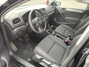 Melns Volkswagen Golf 2011 Viļņa, ar dzinēja tilpumu 1.20 L un nobraukumu 300 tūkst. km par 2200 €, foto 13 vietnē AUTOMOTO.COM.LV