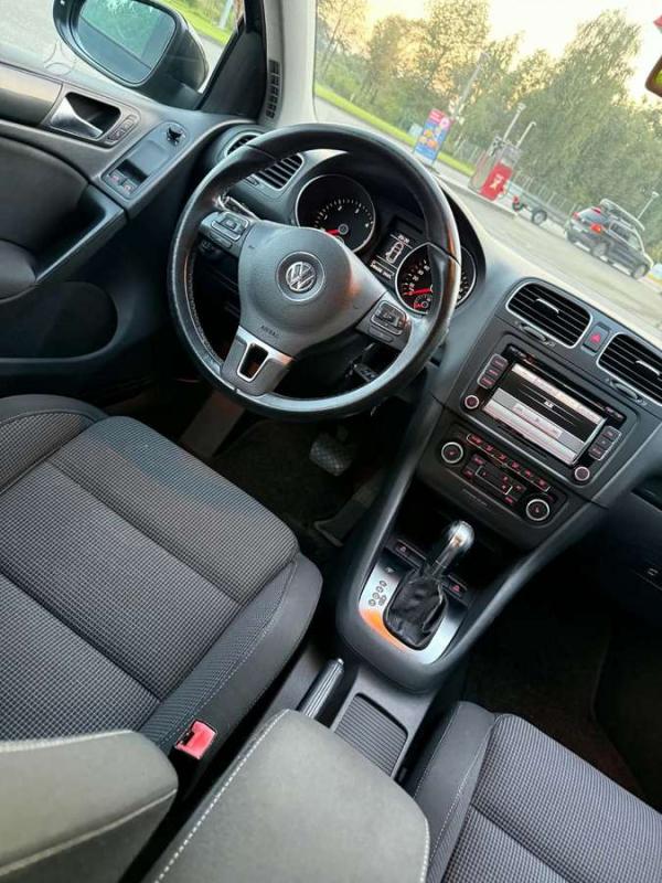 Volkswagen Golf 2011 Kauņa vietnē Melns Volkswagen Golf 2011 Kauņa, ar dzinēja tilpumu 1.60 L un nobraukumu 341 tūkst. km par 4500 €, foto 6 vietnē AUTOMOTO.COM.LV