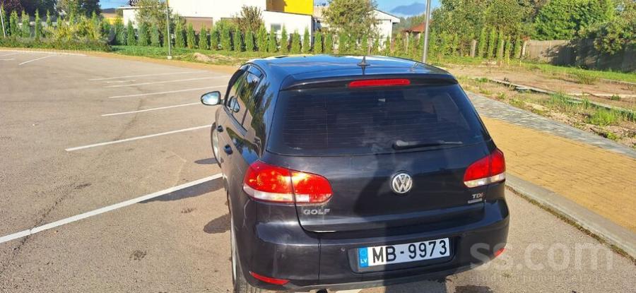 Melns Volkswagen Golf 2011 Aizkraukle, ar dzinēja tilpumu 1.60 L un nobraukumu 350 tūkst. km par 2900 €, foto 4 vietnē AUTOMOTO.COM.LV