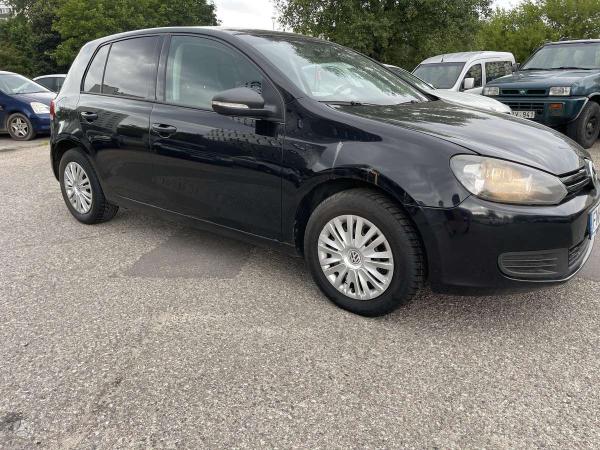 Melns Volkswagen Golf 2011 Viļņa, ar dzinēja tilpumu 1.20 L un nobraukumu 300 tūkst. km par 1950 €, foto 10 vietnē AUTOMOTO.COM.LV
