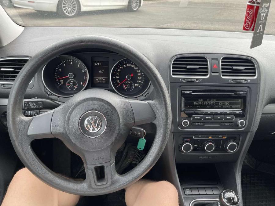 Black Volkswagen Golf 2011 in Vilnius, with an engine capacity of 1.20 L and mileage of 300 thousand km for 1950 €, photo 21 on AUTOMOTO.COM.LV