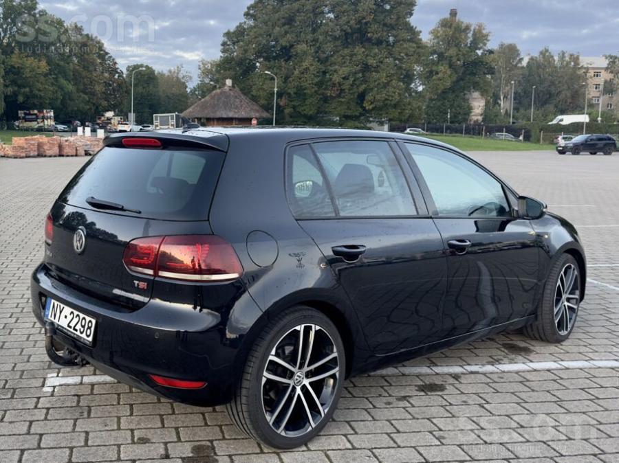 Черный Фольксваген Гольф 2011 в Рига, объемом двигателя 1.40 л и пробегом 220 тыс. км за 4500 €, фото 5 на AUTOMOTO.COM.LV