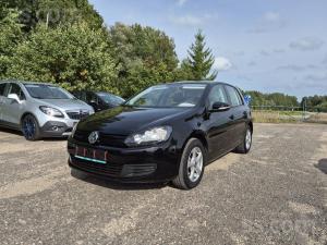 Melns Volkswagen Golf 2011 Cēsis, ar dzinēja tilpumu 1.60 L un nobraukumu 227 tūkst. km par 5100 €, foto  vietnē AUTOMOTO.COM.LV