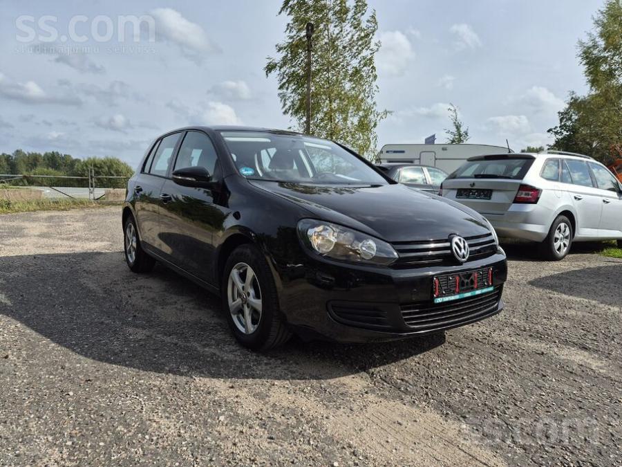 Melns Volkswagen Golf 2011 Cēsis, ar dzinēja tilpumu 1.60 L un nobraukumu 227 tūkst. km par 5100 €, foto 3 vietnē AUTOMOTO.COM.LV