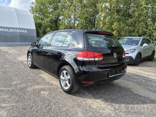Melns Volkswagen Golf 2011 Cēsis, ar dzinēja tilpumu 1.60 L un nobraukumu 227 tūkst. km par 5100 €, foto 5 vietnē AUTOMOTO.COM.LV