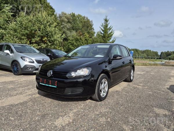 Melns Volkswagen Golf 2011 Cēsis, ar dzinēja tilpumu 1.60 L un nobraukumu 227 tūkst. km par 5100 €, foto 1 vietnē AUTOMOTO.COM.LV