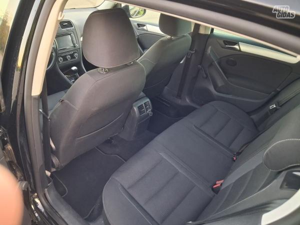 Black Volkswagen Golf 2011 in Alytus, with an engine capacity of 1.20 L and mileage of 121 thousand km for 4400 €, photo 11 on AUTOMOTO.COM.LV