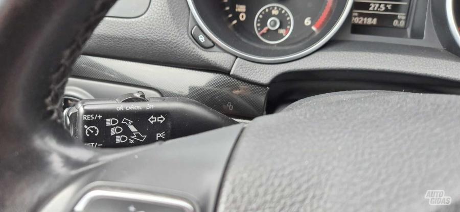 Melns Volkswagen Golf 2011 Kauņa, ar dzinēja tilpumu 1.60 L un nobraukumu 200 tūkst. km par 3700 €, foto 10 vietnē AUTOMOTO.COM.LV